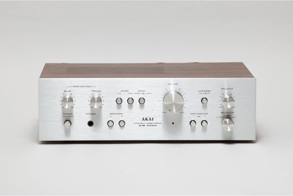 Akai AM-2200